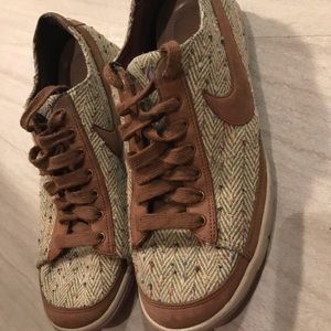 Nike Shoes for Women | Poshmark